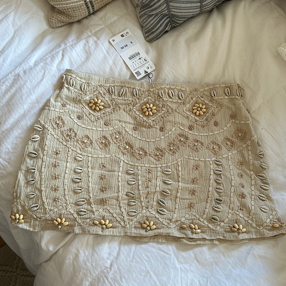 Zara | Skirts | Zara Embroidered Shell Mini Skirt Small Beachy Summer ...